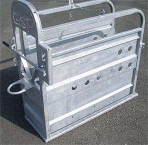 Calf Dehorning Squeeze Crate – Connacht Agri Supplies Ltd